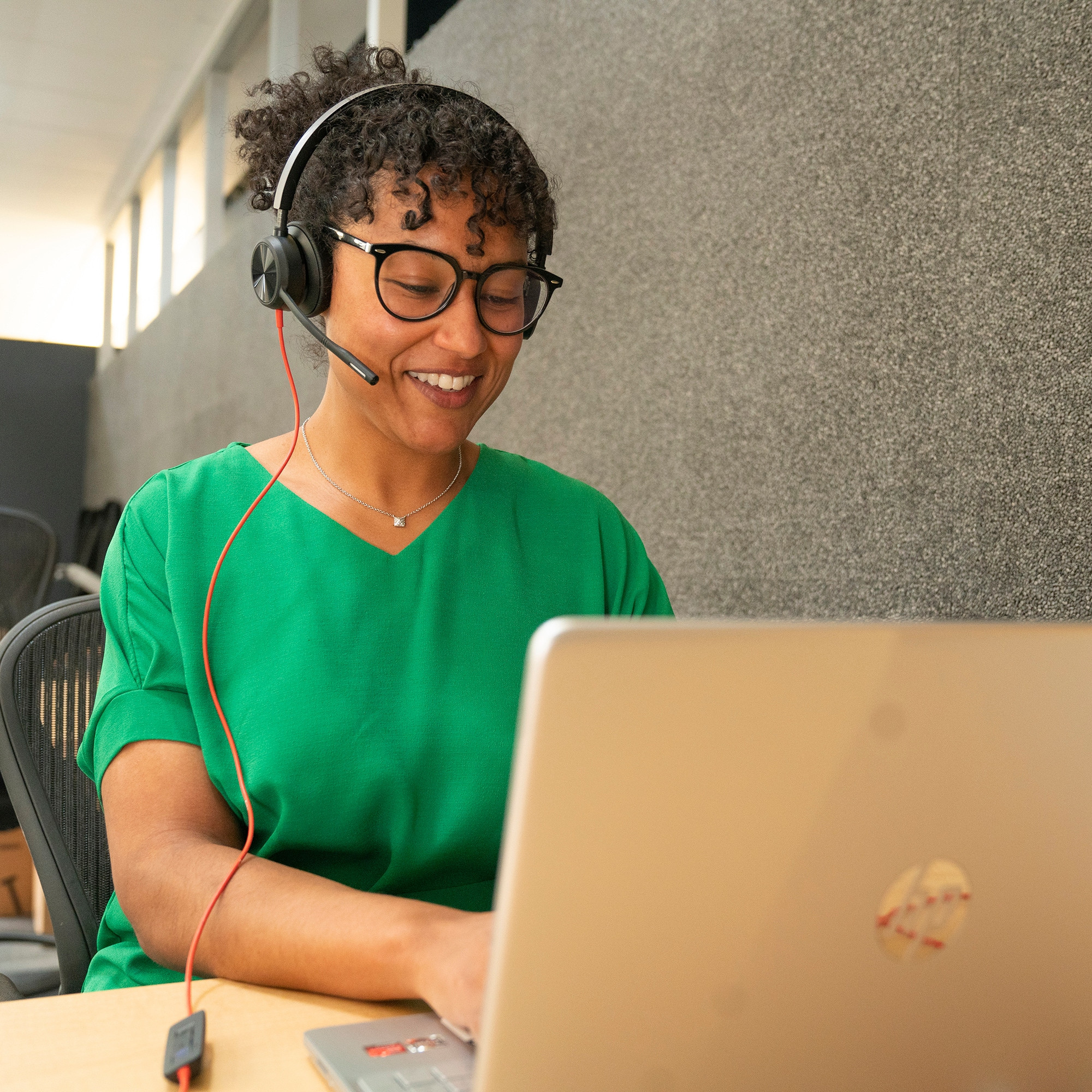 POLY Micro-casque Blackwire 8225 USB-C certifié Microsoft Teams ...